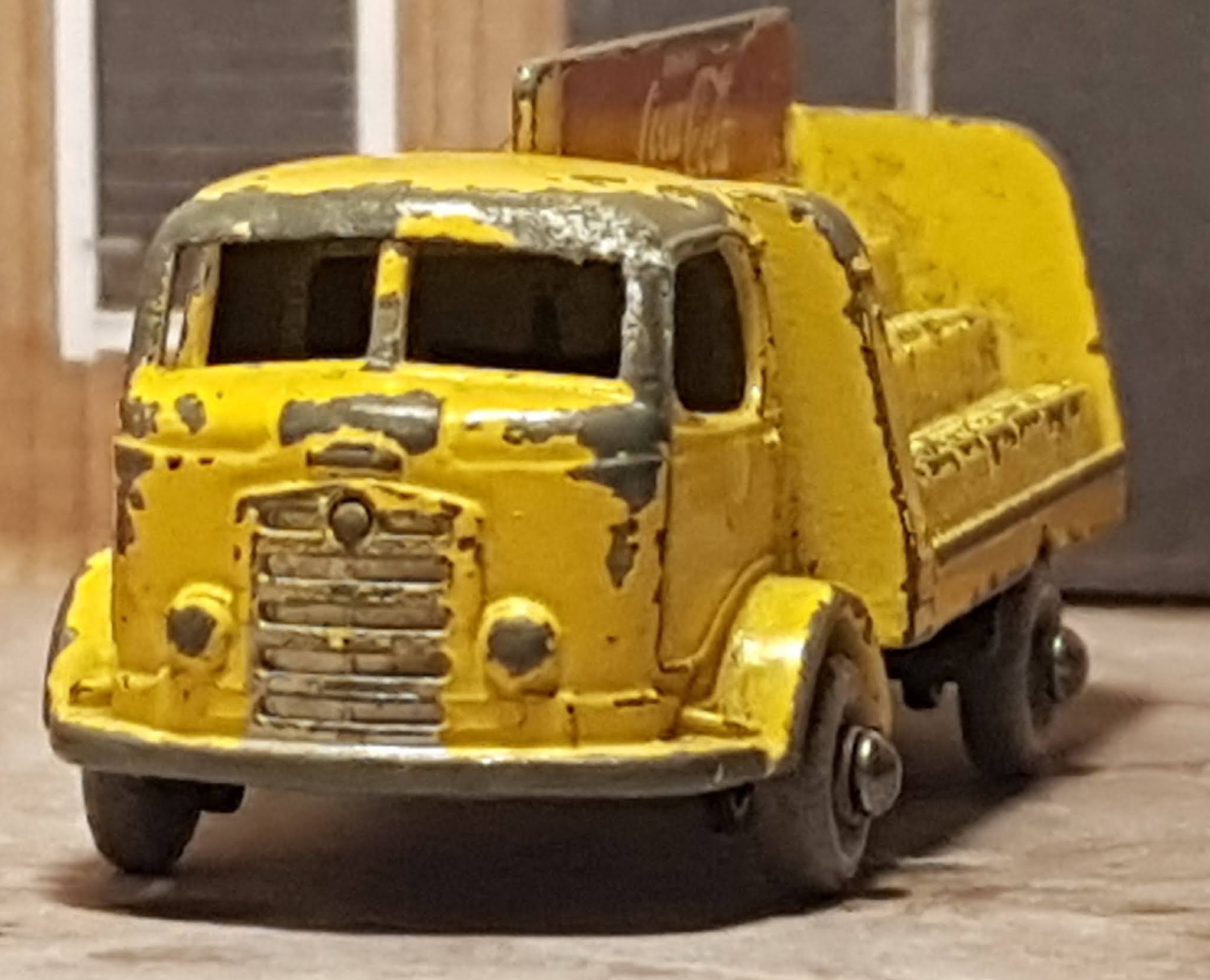 RetroAutosEnEscala: KARRIER BANTAM 2 TOM