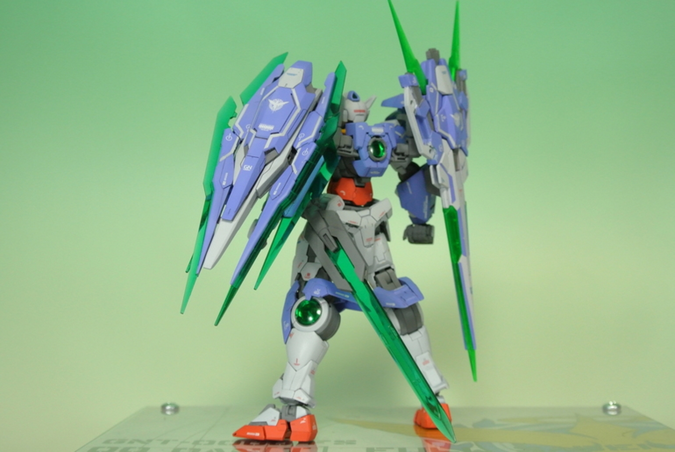 Custom Build: RG 1/144 00 Quanta Full Saber