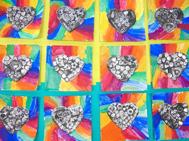 Cassie Stephens: In the Art Room: Kindergarten Hearts, a Follow Up!