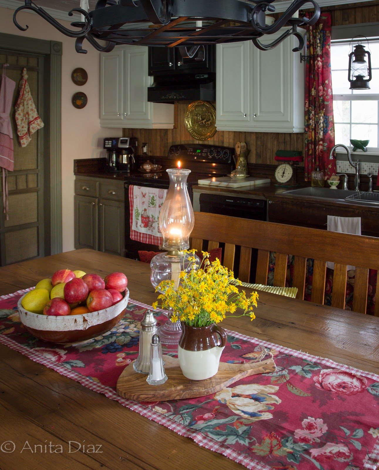 The pink kitchen - Whispering Pines Homestead