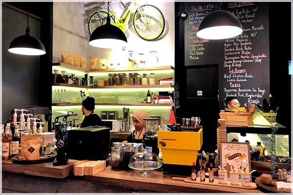 SUPERMENG MALAYA: Ink Library Cafe @ GRANDEUR LABS