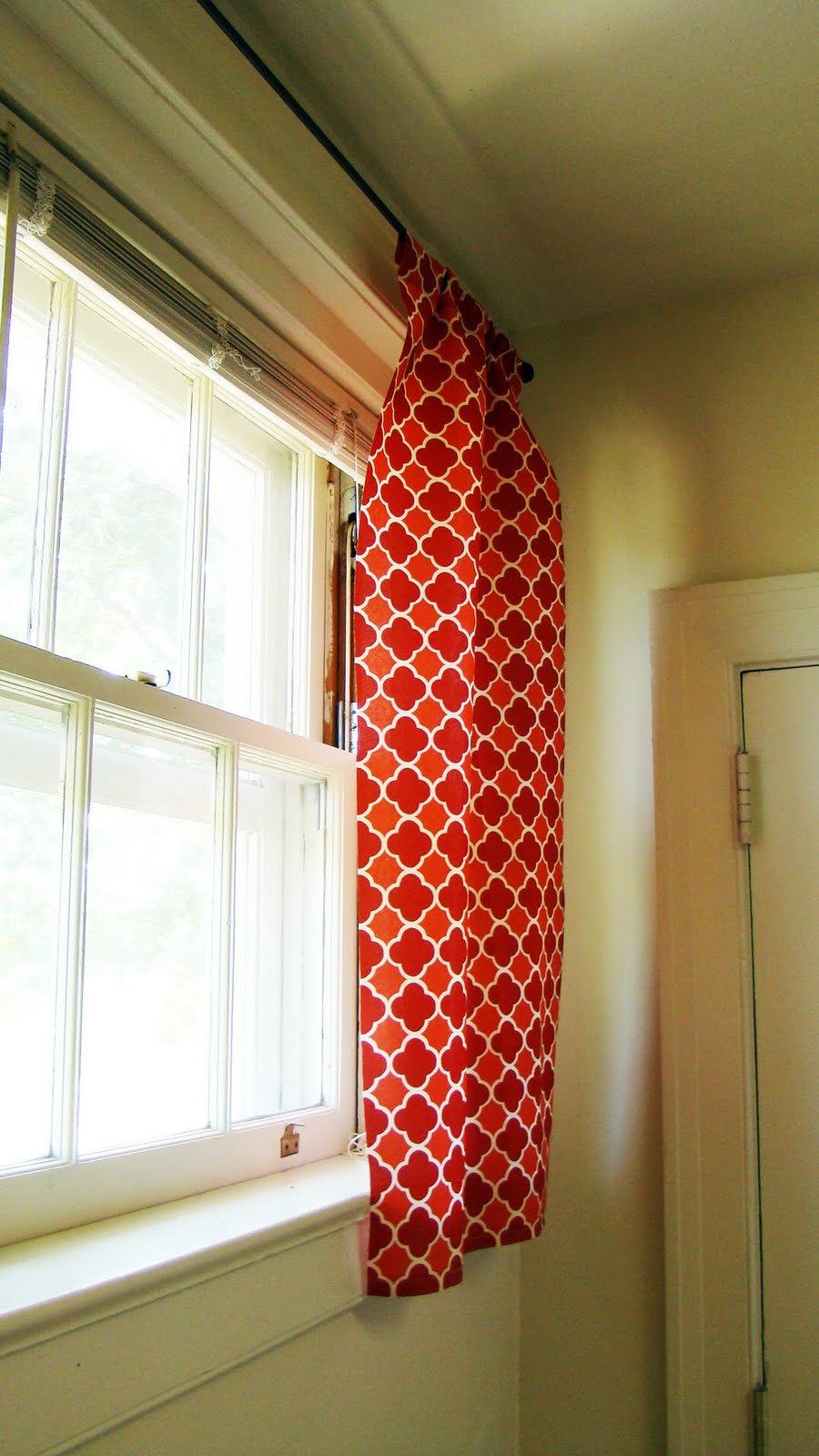 Modern Ranch: Kitschy Curtains & Shoddy Sewing