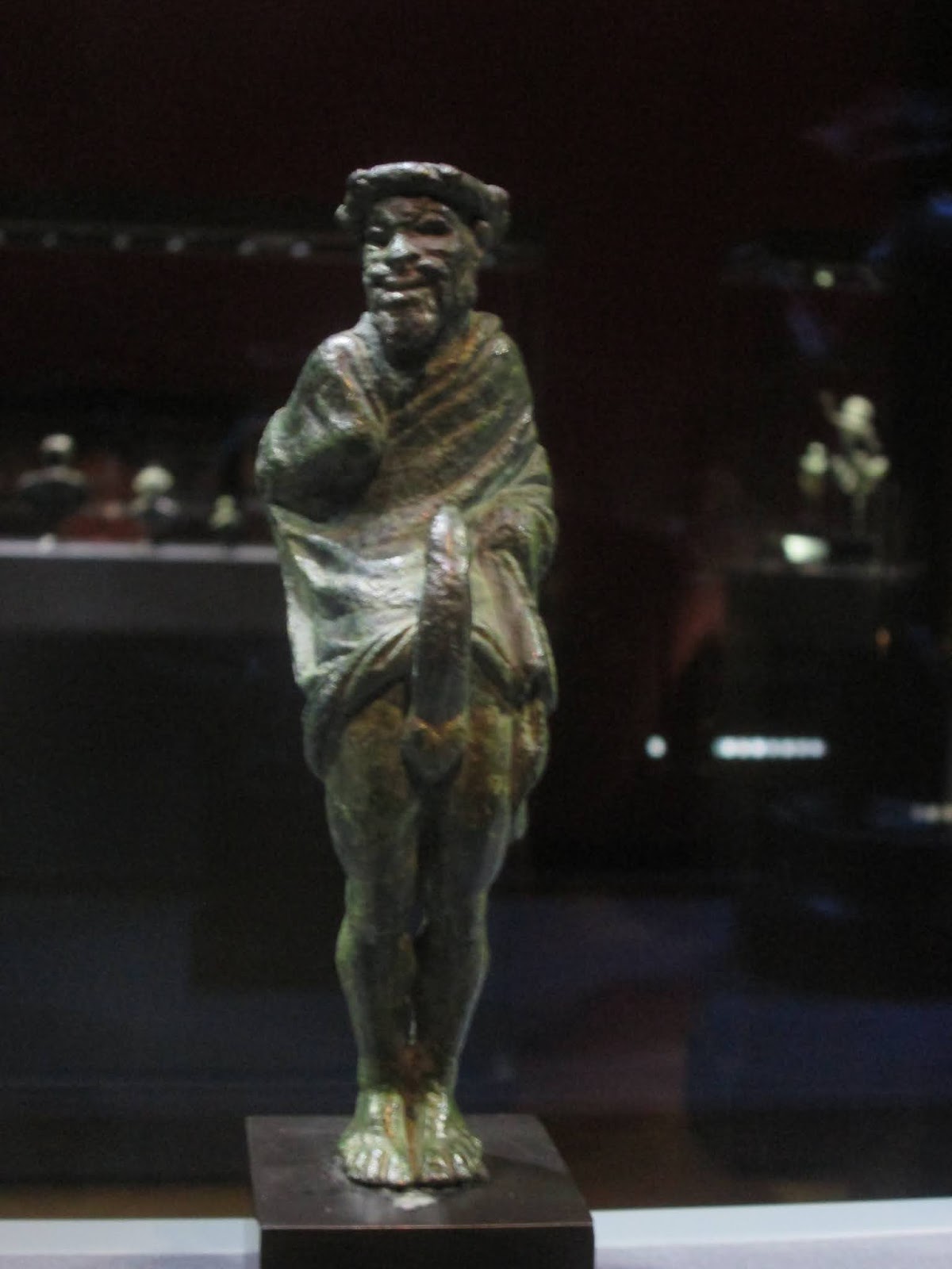 TRAS LAS HUELLAS DE HERÓDOTO. . . : PRÍAPO.