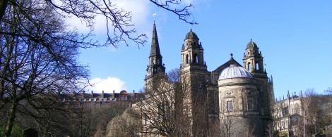 Traveler Guide: Edinburgh,City of Festivals