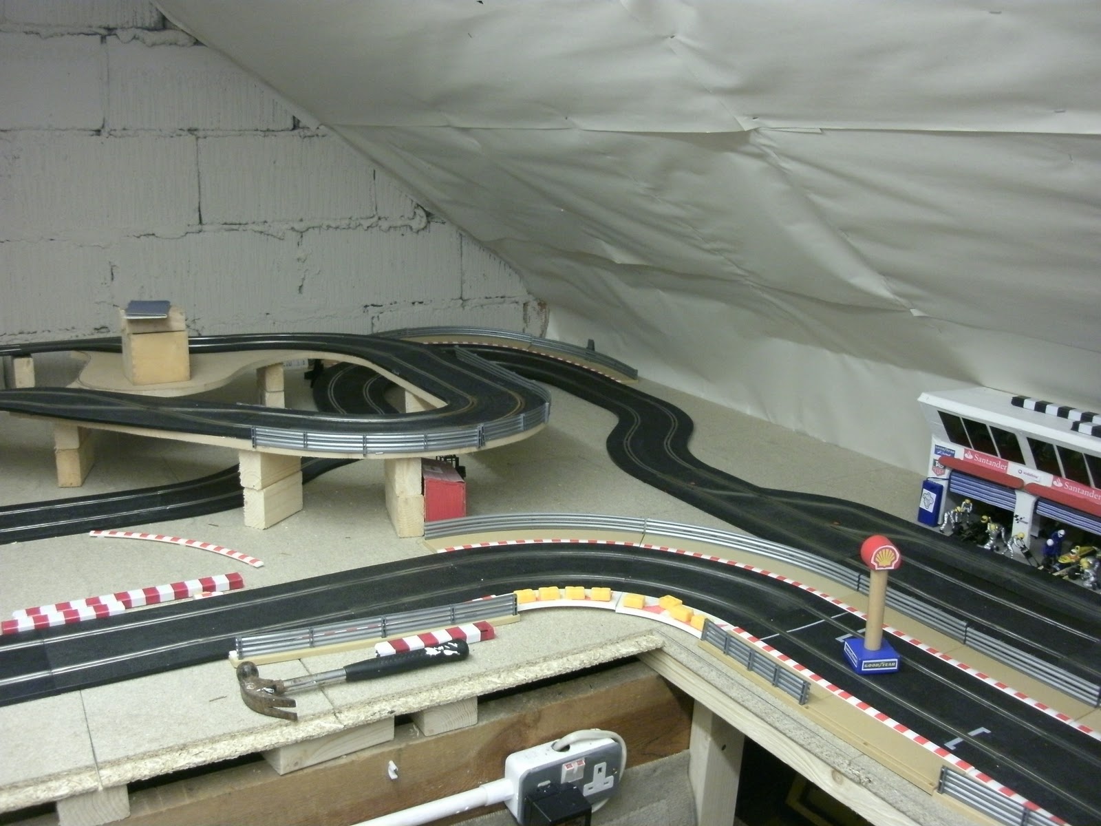 Bob's Scalextric Project: final layout