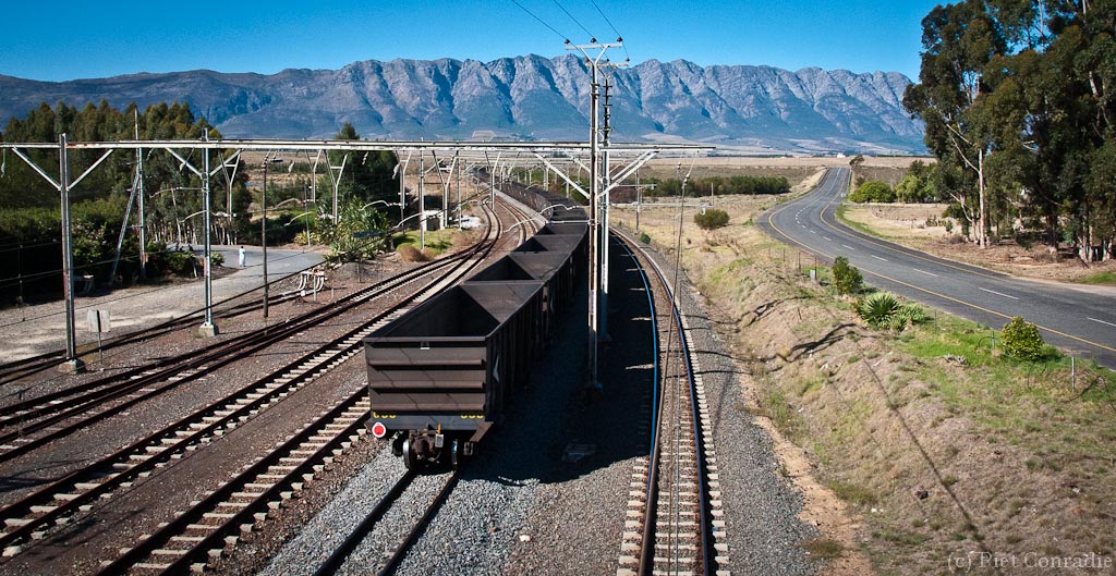 Trains and Railways in South Africa: 2011-05-01: Tulbagh Road station ...