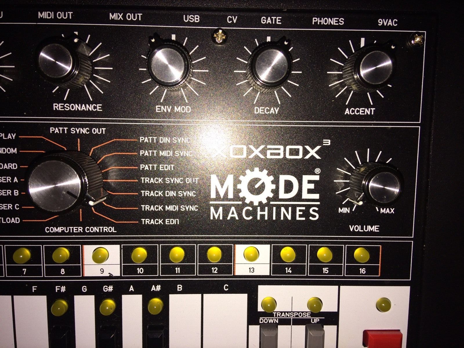 MATRIXSYNTH: Mode Machines Xoxbox Mk 3 Synth + Sequencer TB-303 Clone