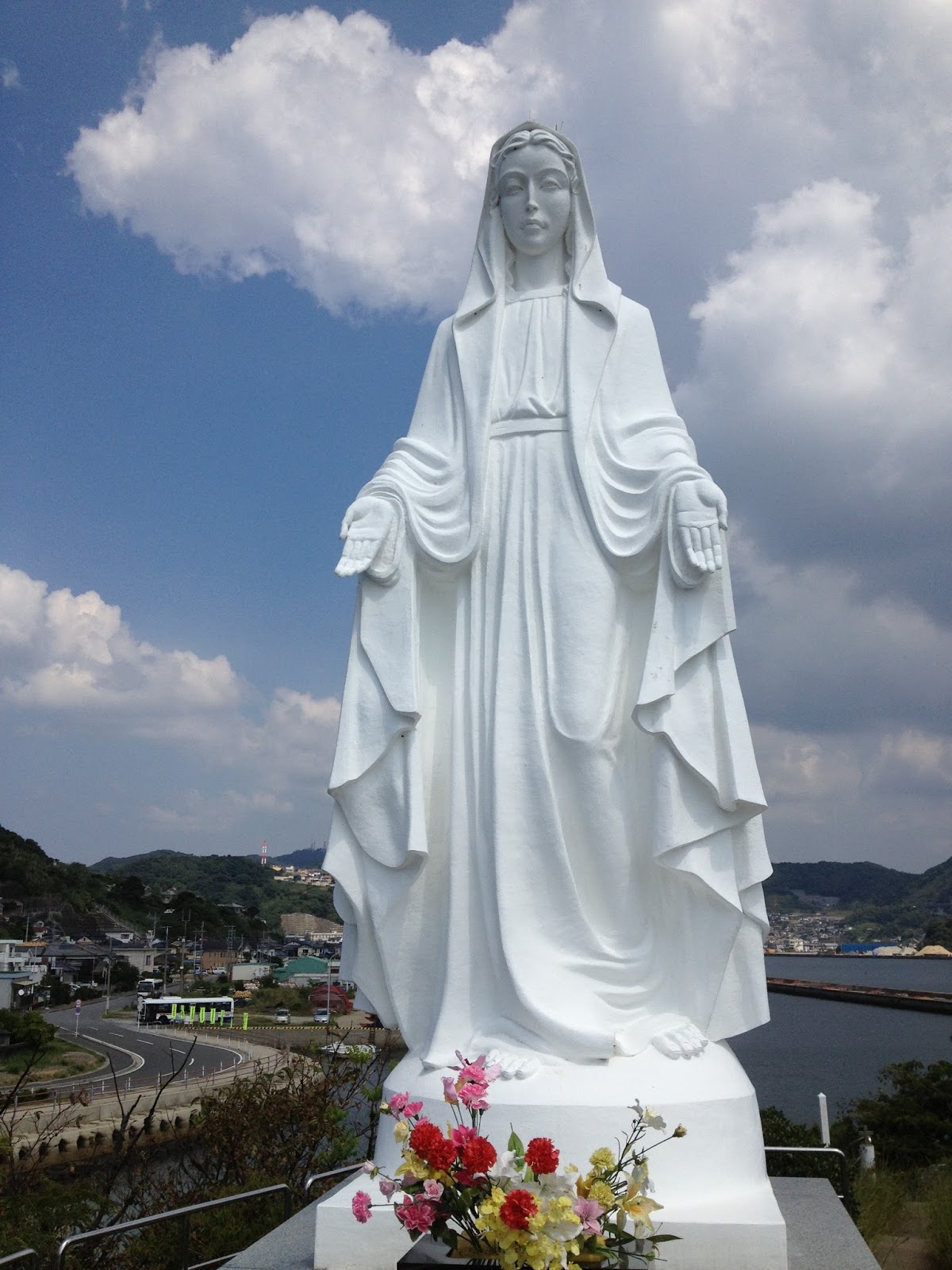 Dream Tours Japan: Maria Statue: Nagasaki City