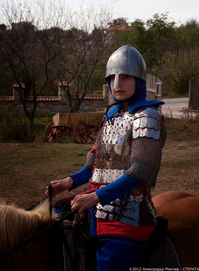 BULGARIAN MEDIEVAL CLOTHING