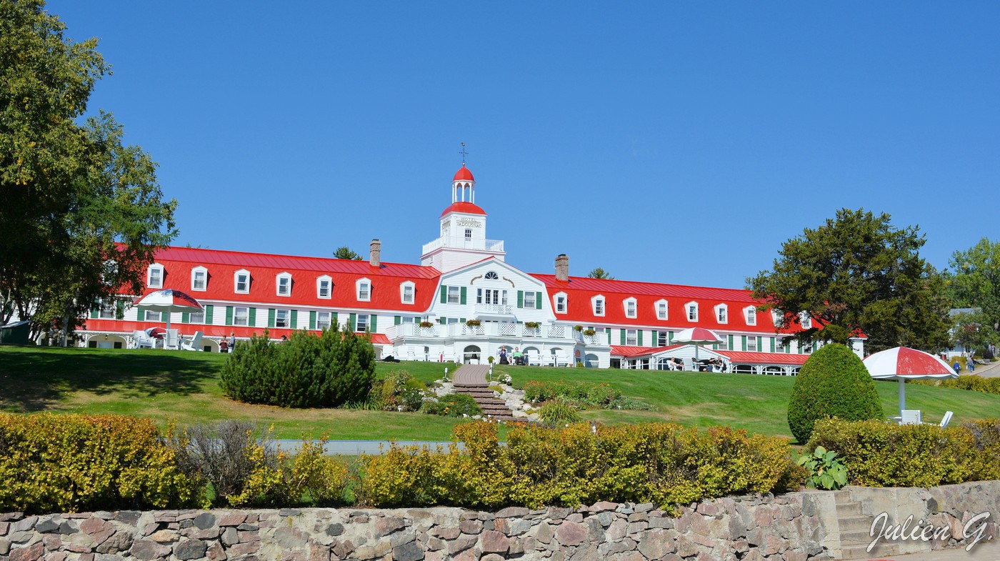 Coins du Monde: CANADA - Québec - Le village de Tadoussac