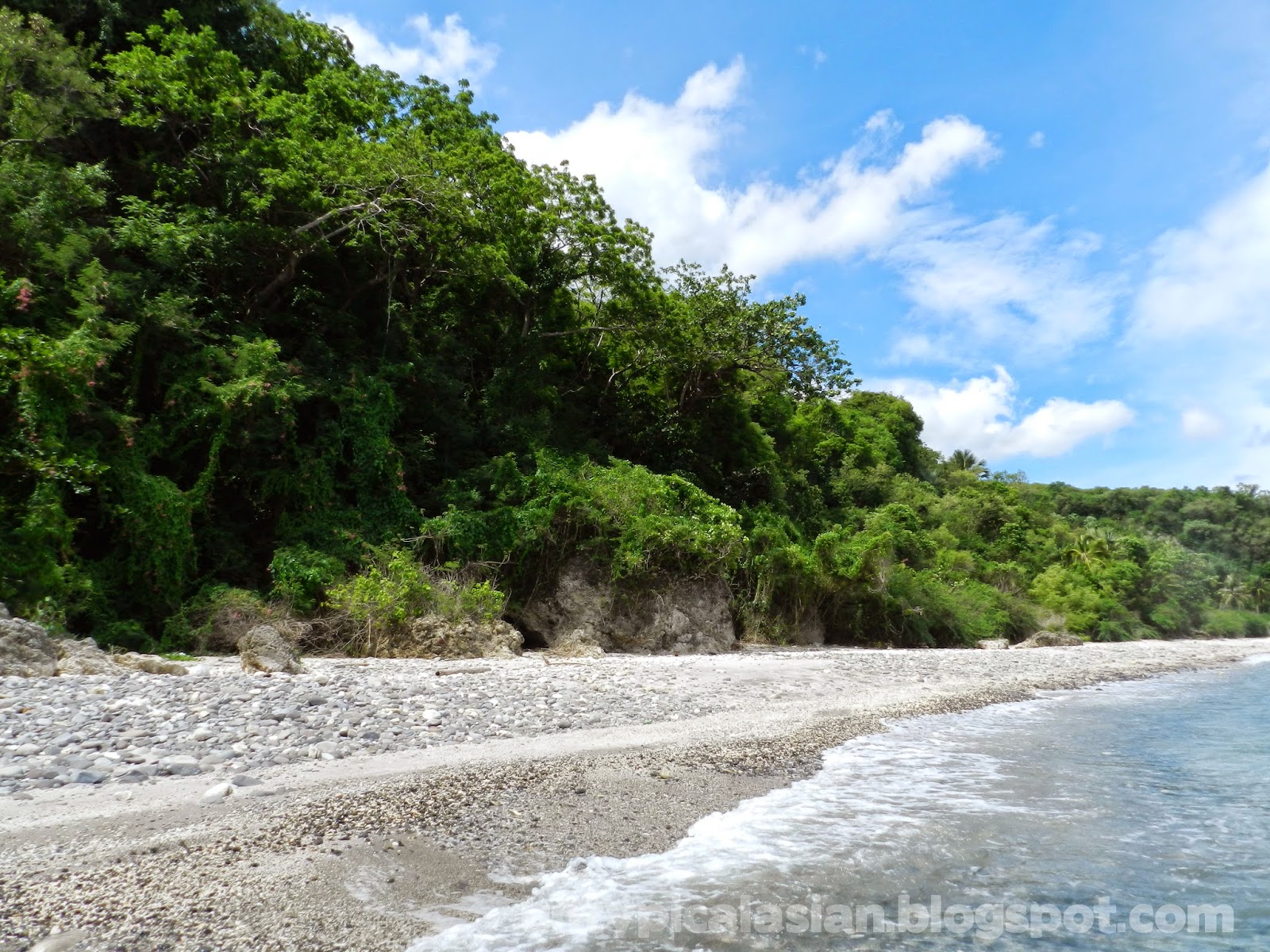 NOT YOUR TYPICAL ASIAN GUY: Not Your Typical White Sandy Beach