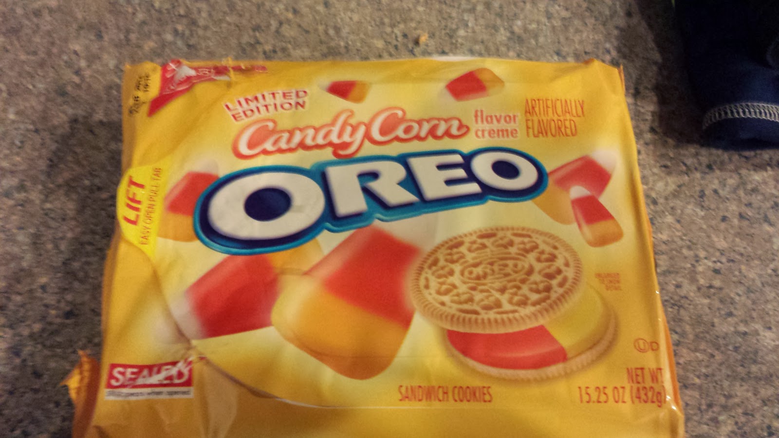 The Blue Plate Special: Candy Corn Oreos: The Verdict