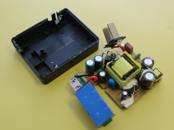 BugWorkShop - 甲蟲工作室: H3C（華三）Magic B1 家用智能路由器電源適配器（AC Power Adapter） - 拆解：