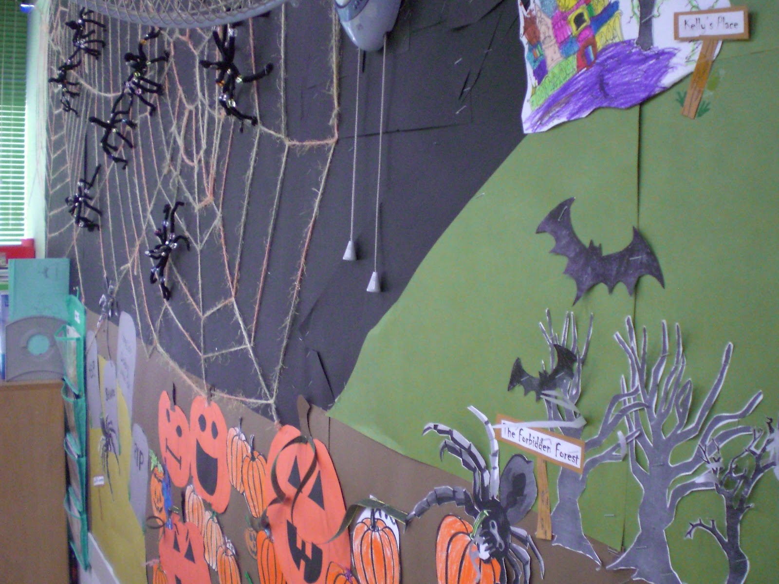 DIY Halloween Classroom Decor | The Mosbys in China