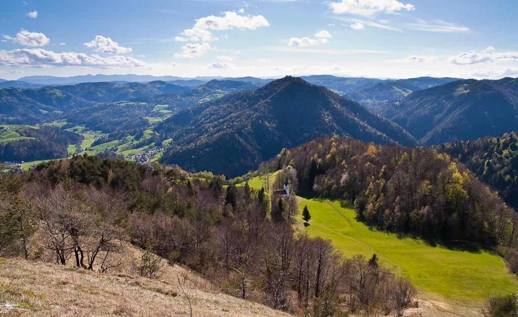 Bastoche et Tina: Polhograjsko Hribovje - Grmada
