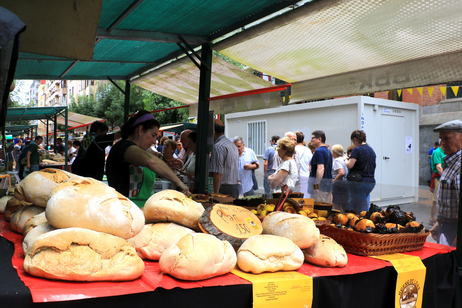 Las fiestas viven un último domingo multitudinario con la feria agrícola