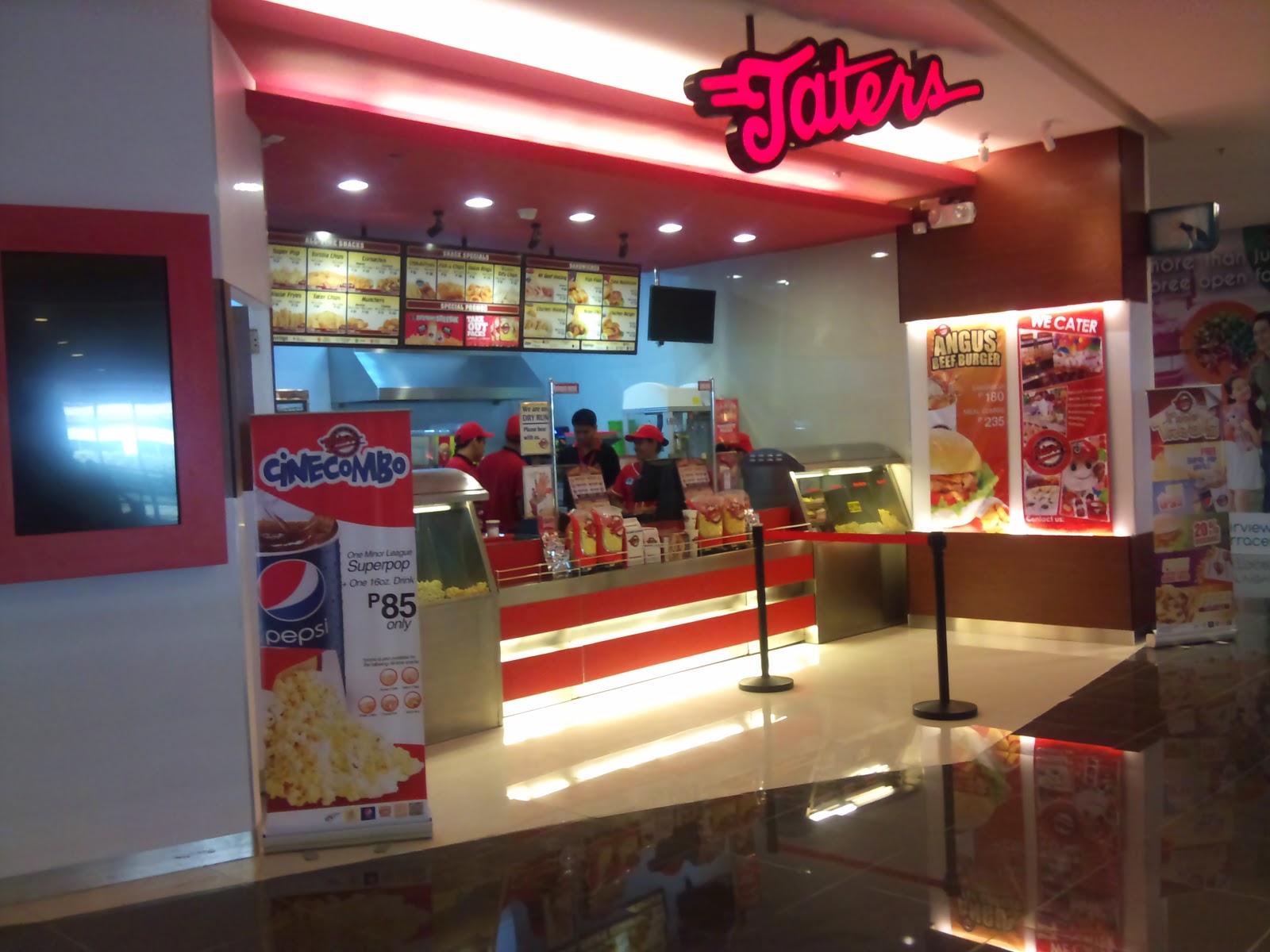 Sweet & Bon Appetit: Le Grand 20: Taters celebrates 20th year ...