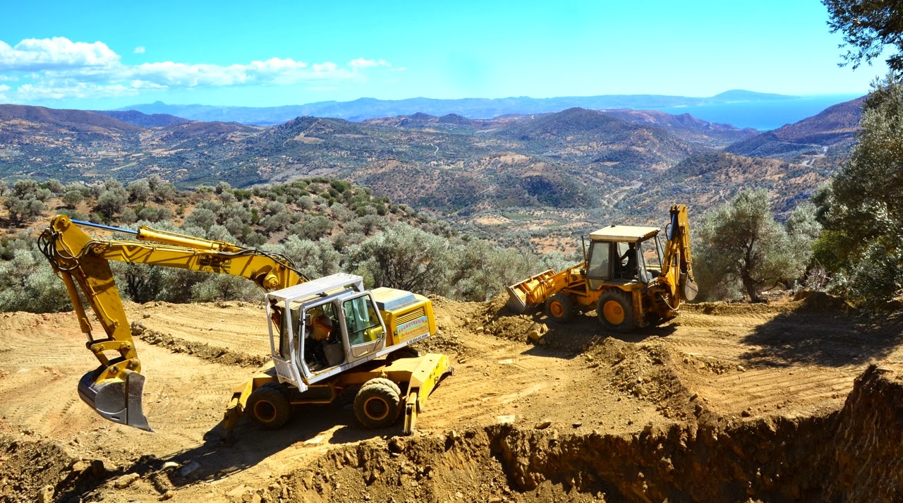 Crete Permaculture: Excavation - Progress and Finish