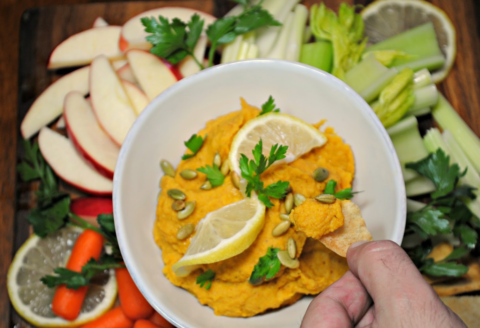 GourmetGents: Autumnal Appetite (Winter squash hummus, Baharat)