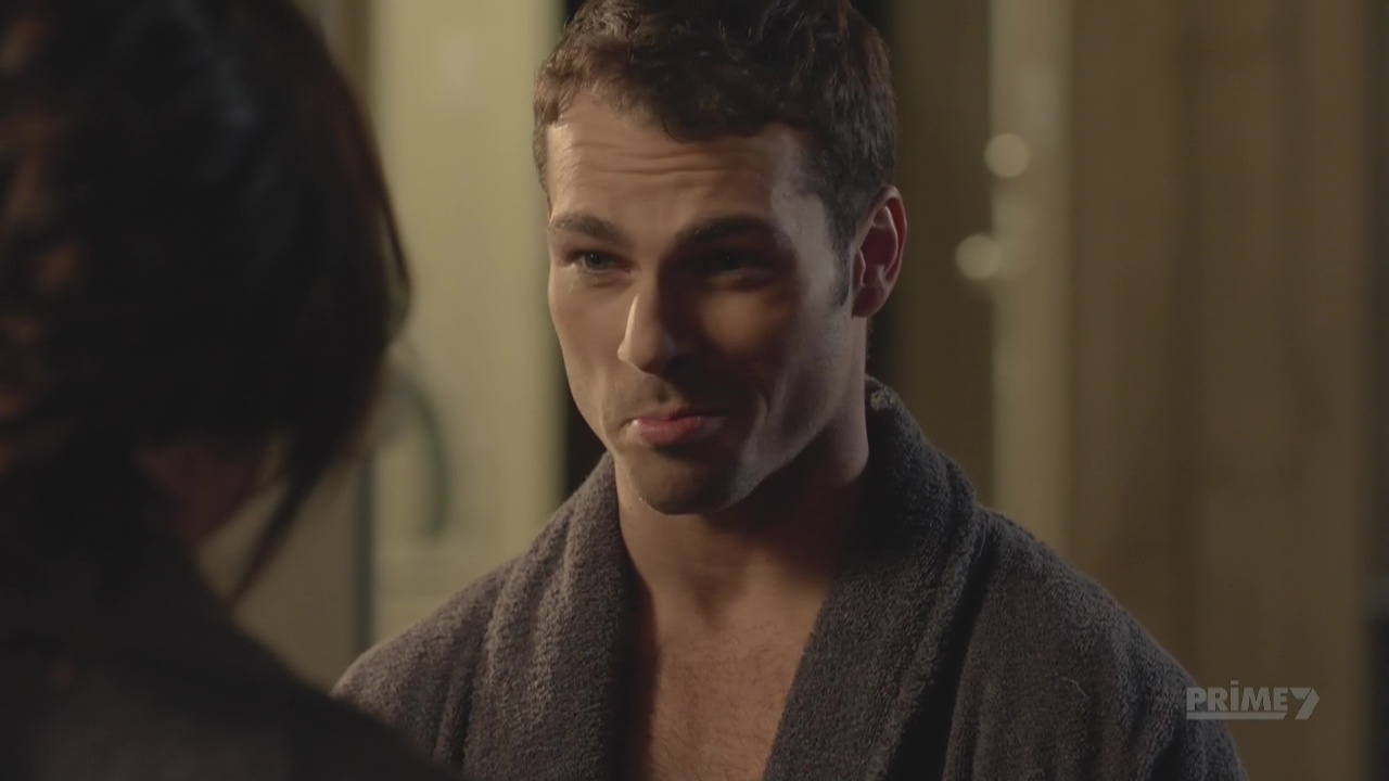 ausCAPS: Shawn Roberts shirtless in Her Husband's Betrayal