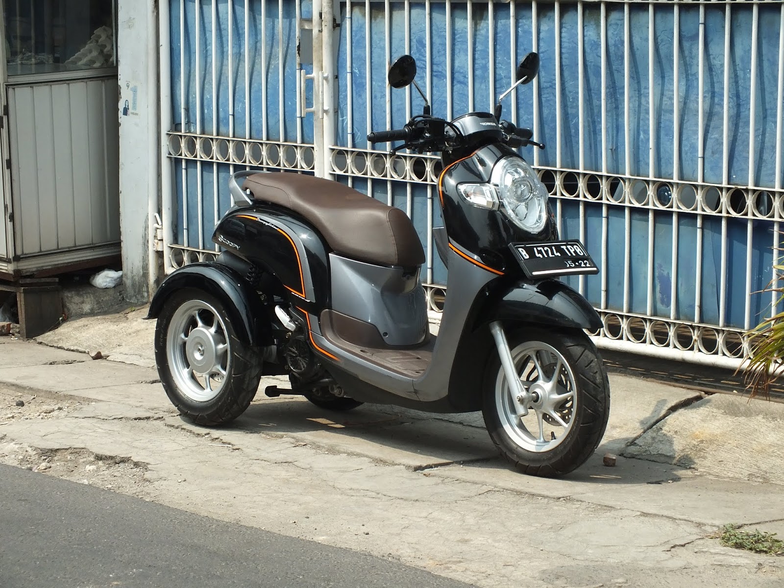 Oracle Modification Concept: HONDA SCOOPY NEW RODA TIGA Pesanan Pak ...