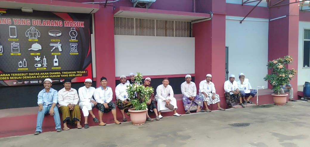 Tokoh FPI Dari Berbagai Daerah Silaturahmi Temui Habib Bahar Di LP ...