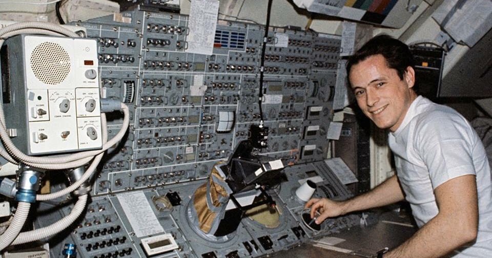 Stinson's All Things Star Wars Blog: Millennium Falcon Nav Console ...