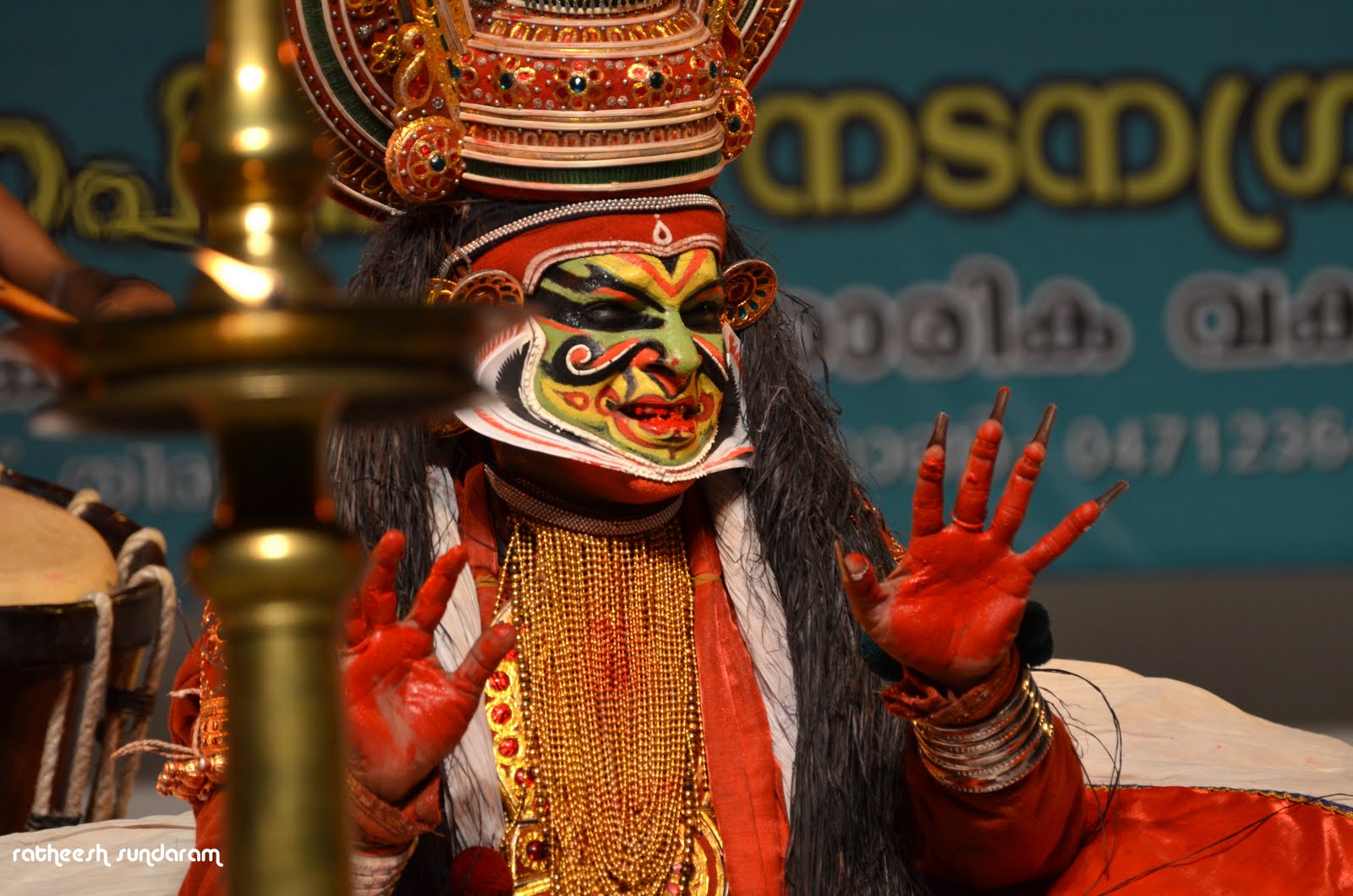 A View to Click !!!: KathaKali -Classical Indian Dance-Drama