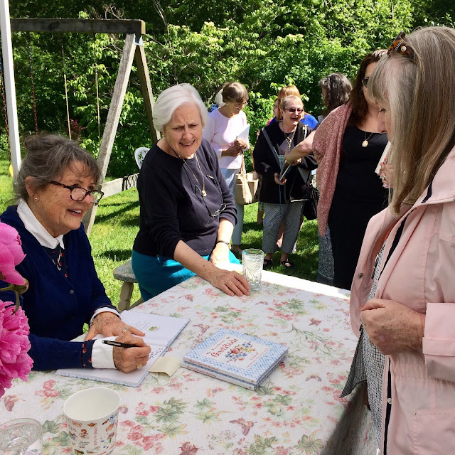 A SCRAPBOOK OF INSPIRATION: A Lovely Day on the Cape to see Susan Branch