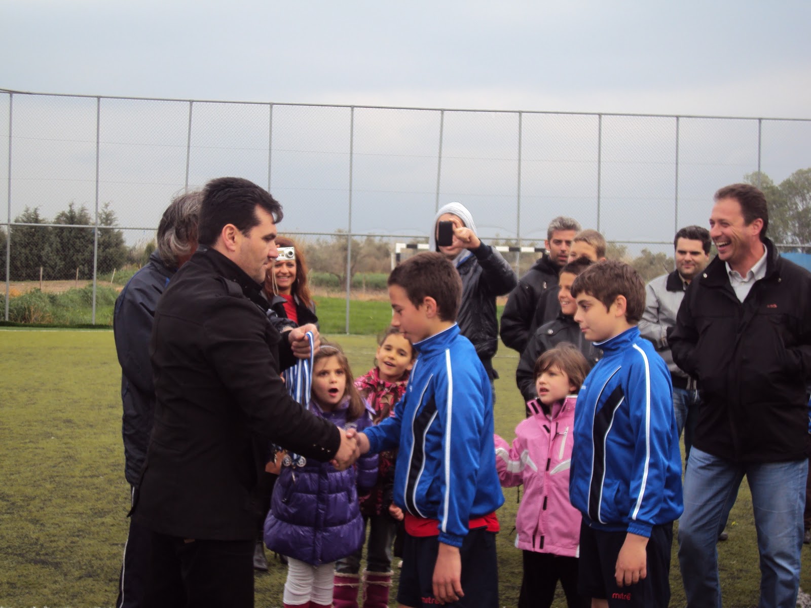 ΔΙΣΤΟΜΟ - ΝΕΑ: Νεοι ποδοσφαιριστες του ΔΗΜΟΥ μας Πρωταθλητες JUNIOR ...