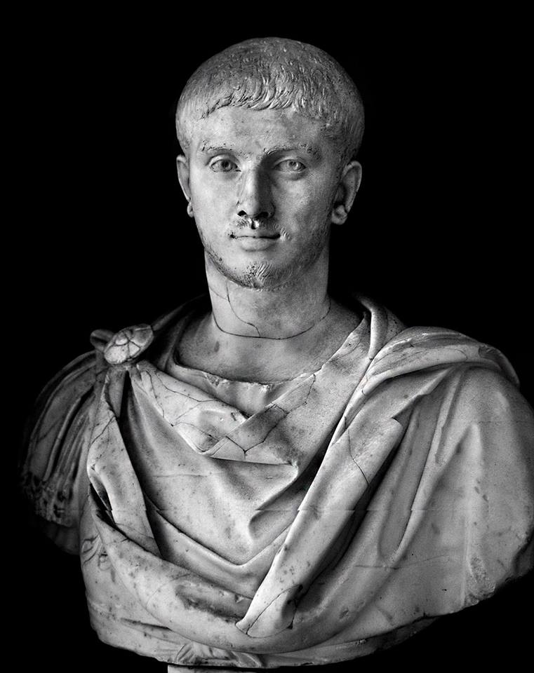 APASIONADOS DEL IMPERIO ROMANO: ALEJANDRO SEVERO UN EMPERADOR PIADOSO