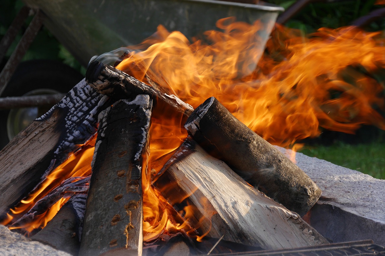 32 Days Devotions: The Story: Campfire Stories