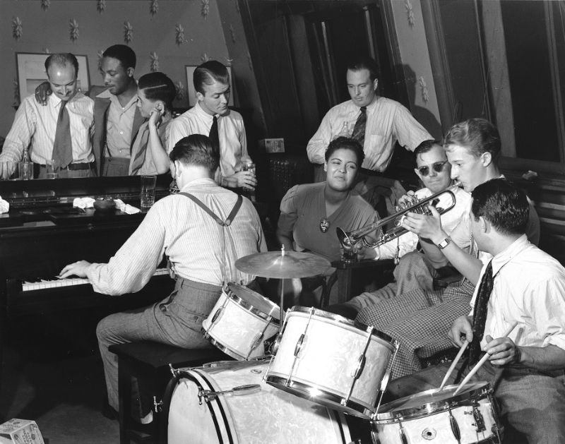 Amazing Vintage Photos Capture Legendary Artists During a Jam Session ...