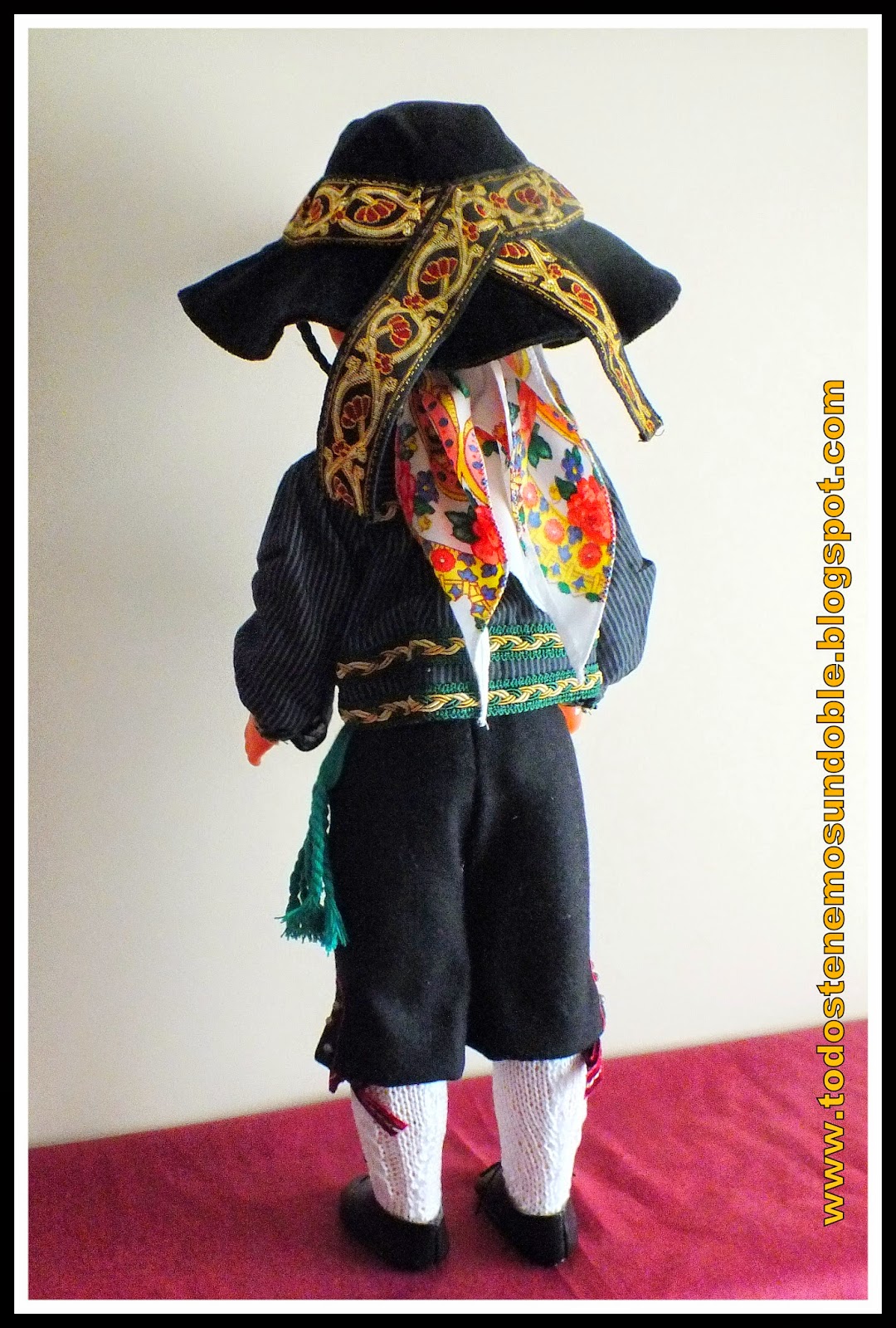 El vestir tradicional burgalés en miniatura: 10.-Indumentaria burgalesa ...
