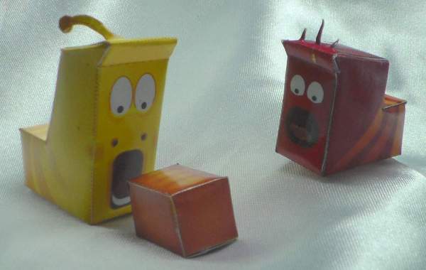Larva Papercraft Red And Yellow Papercraft Paradise Papercrafts Paper Models Card Models
