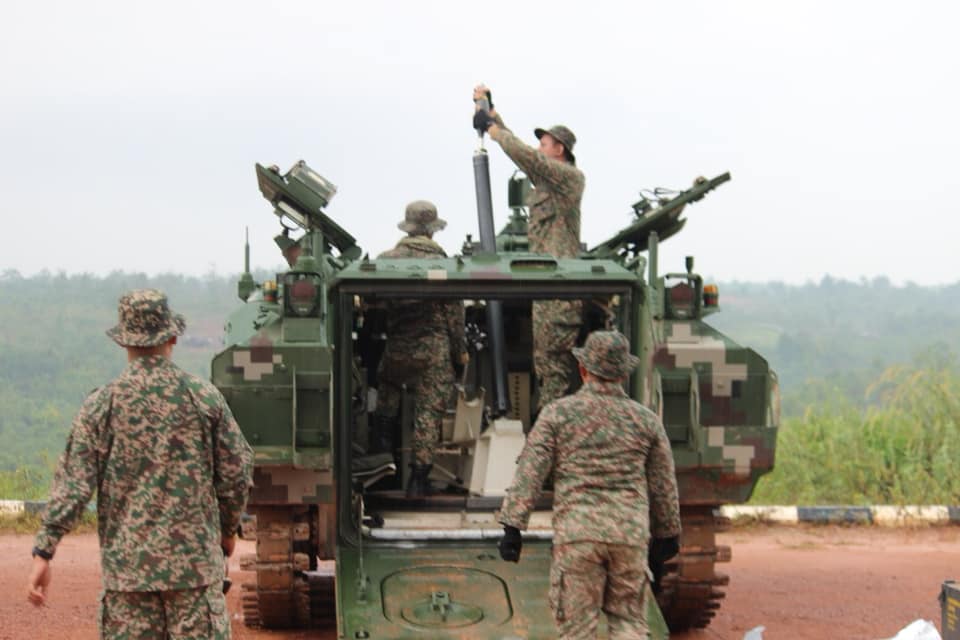 DEFENSE STUDIES: Gempita Mortar 120mm Diuji Coba pada LKT 2019