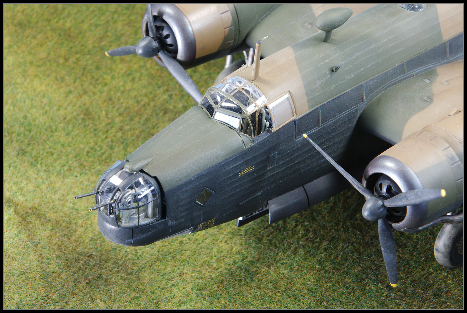 The Hamfisted Modeller: 1/72 Airfix Vickers Wellington Mk. Ic - No 75 ...