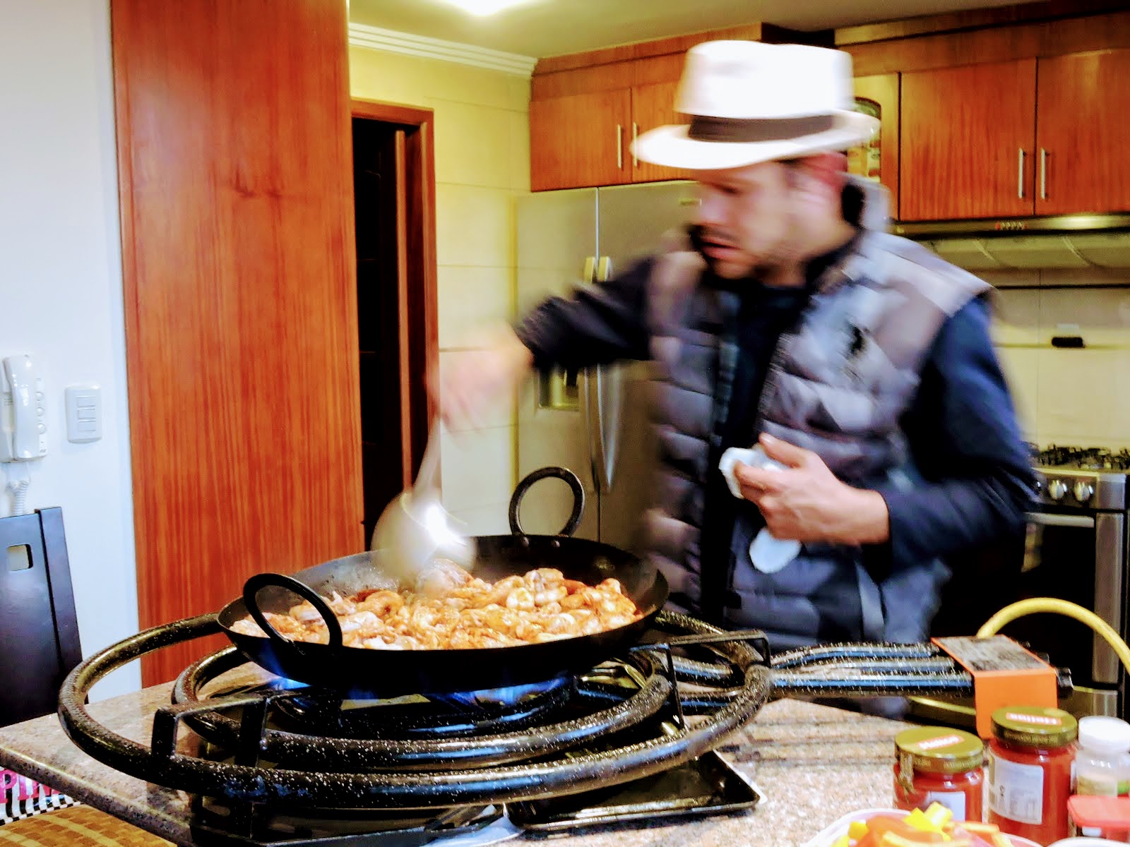 Cuenca Perspectives by Jim: MICHAEL WAGNER--MASTER CHEF-- PAELLA DINNER ...