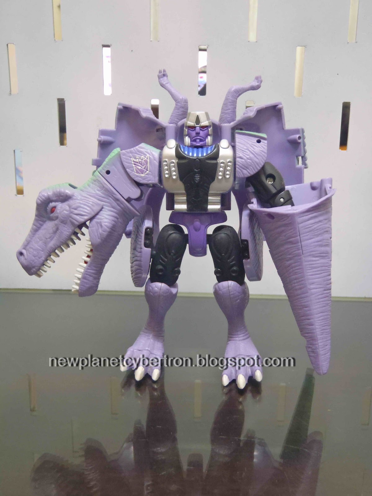 New Planet Cybertron: Transformers Review – Beast Megatron (Robot Master)