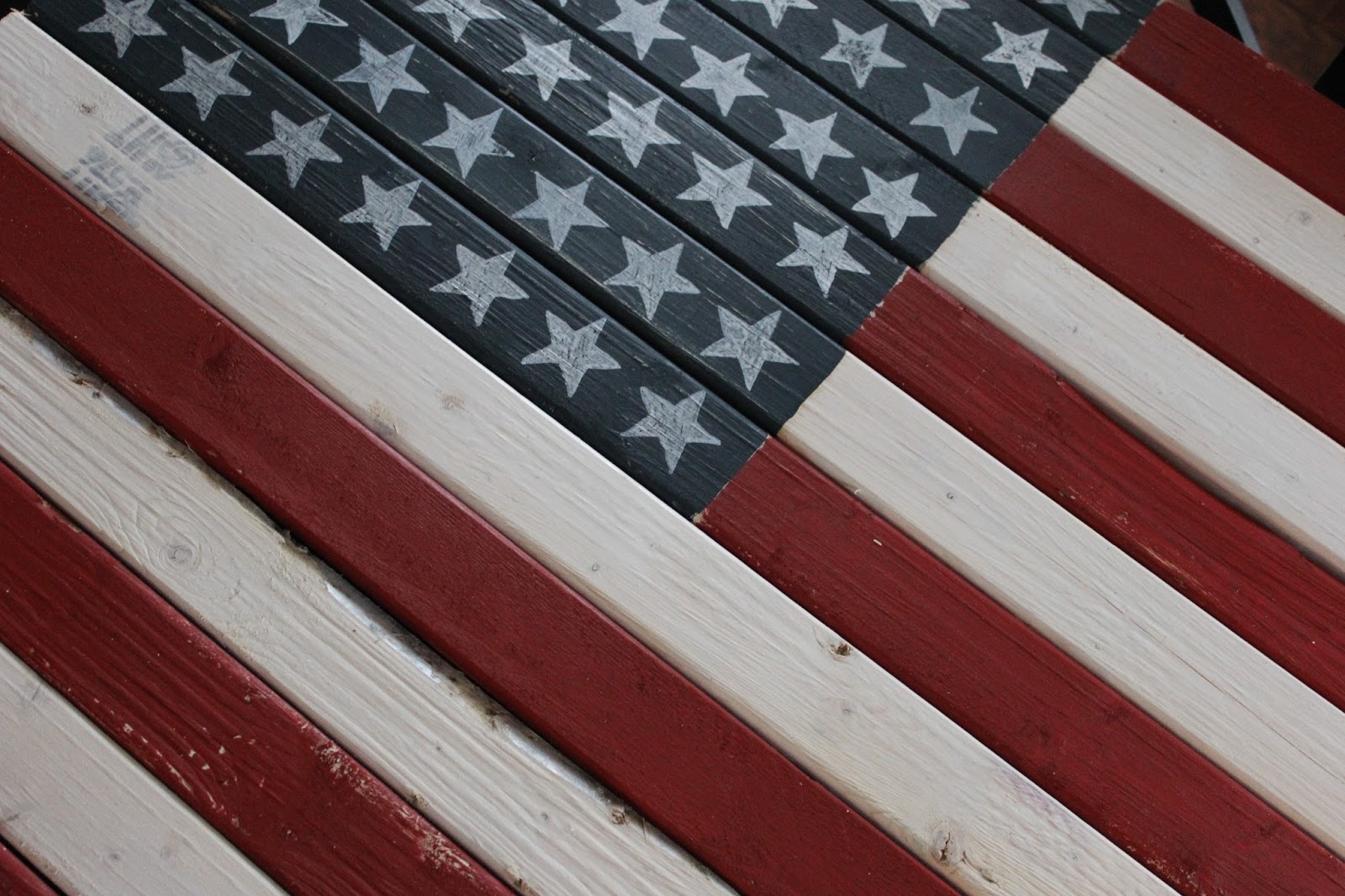 The Yellow Cape Cod: How To Make A DIY Rustic American Flag