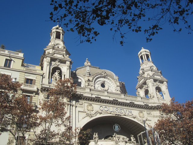 Redescubriendo Barcelona y más allá: 30/12/2015 El Coliseum I: Exterior