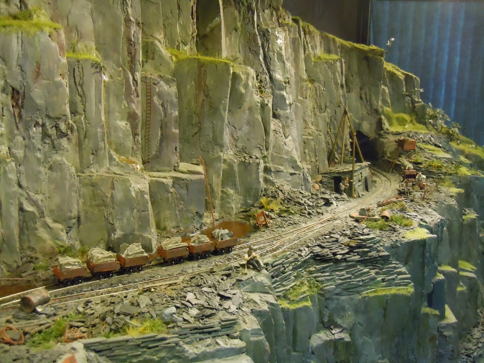 Michael's Model Railways: November 2013