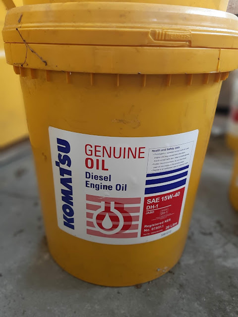 15W40-DH1/P20 "KGO 15W40 PAIL ENGINE OIL" Komatsu Genuine Parts