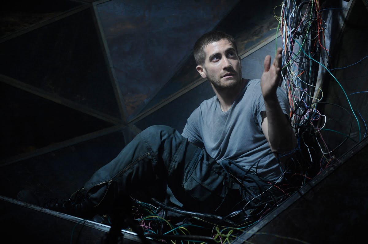 WEIRDLAND: Stills and poster of Jake Gyllenhaal in "Source Code ...