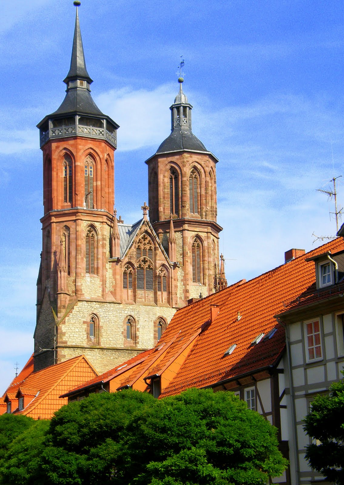 I'll think of something later: Göttingen: churches and facades