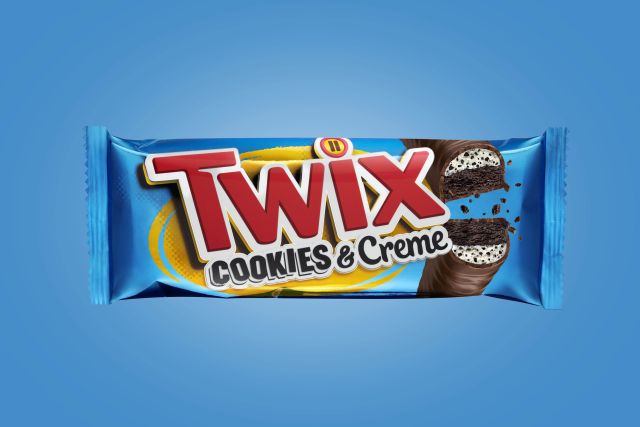 Cookies & Creme Twix Candy Bars are Back