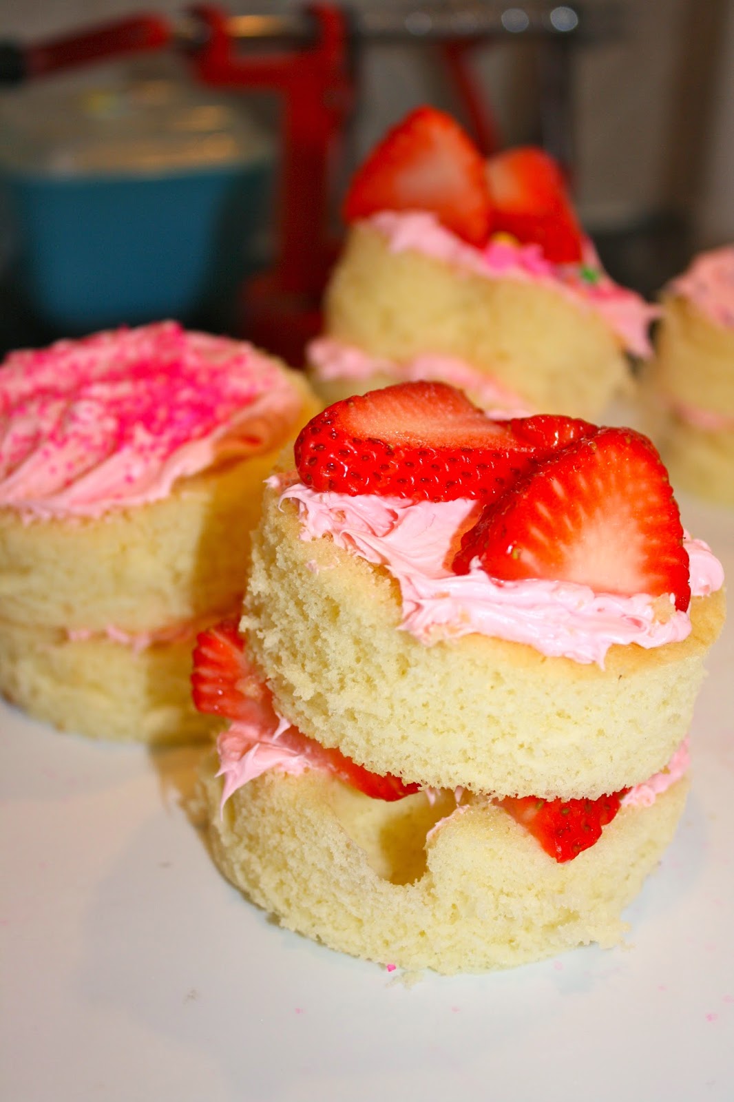 tales from the outhouse: sweet (cakes) & salty (tale)