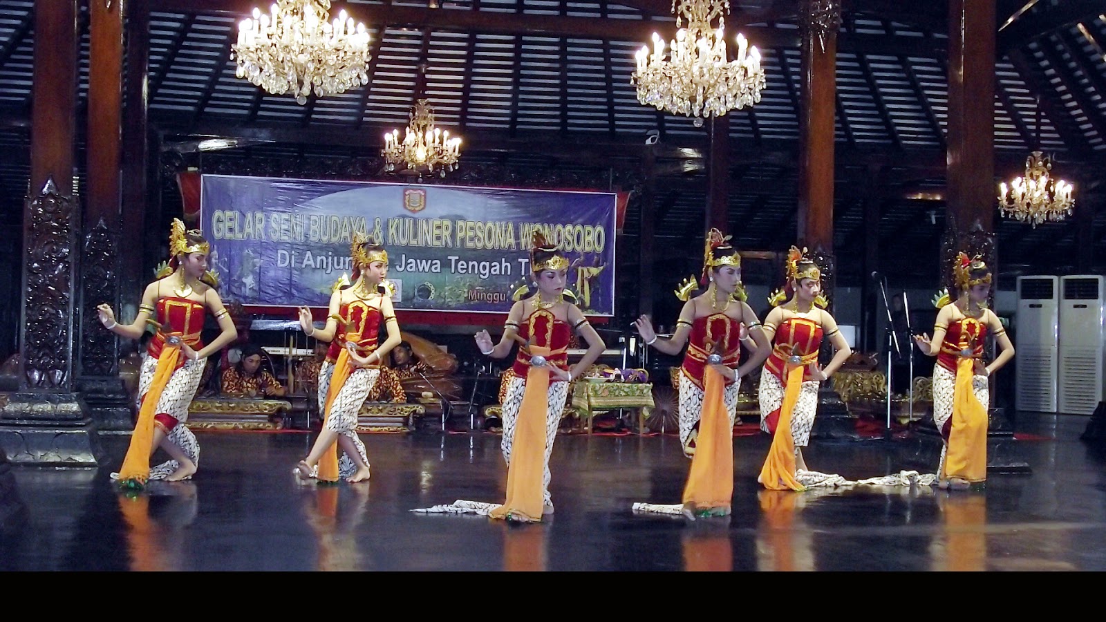 seni budaya & tokoh karakter: Tokoh Wayang Raksasa Yang Berbudi Luhur