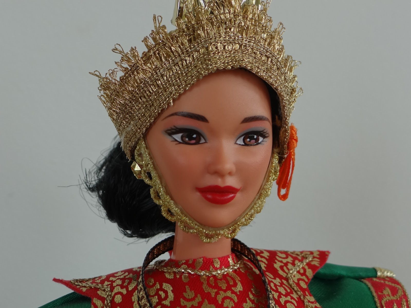 Coffee and Dolls PL: Dolls of the World Thai Barbie 1997