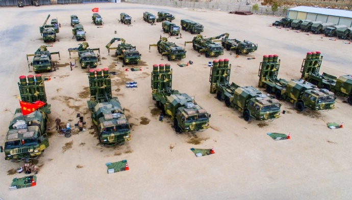 China Defense Blog: Group Pic Of The Day: HQ-16 medium-range surface-to ...